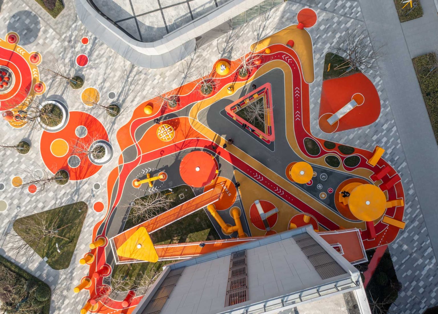 MAGMA FLOW - 100architects