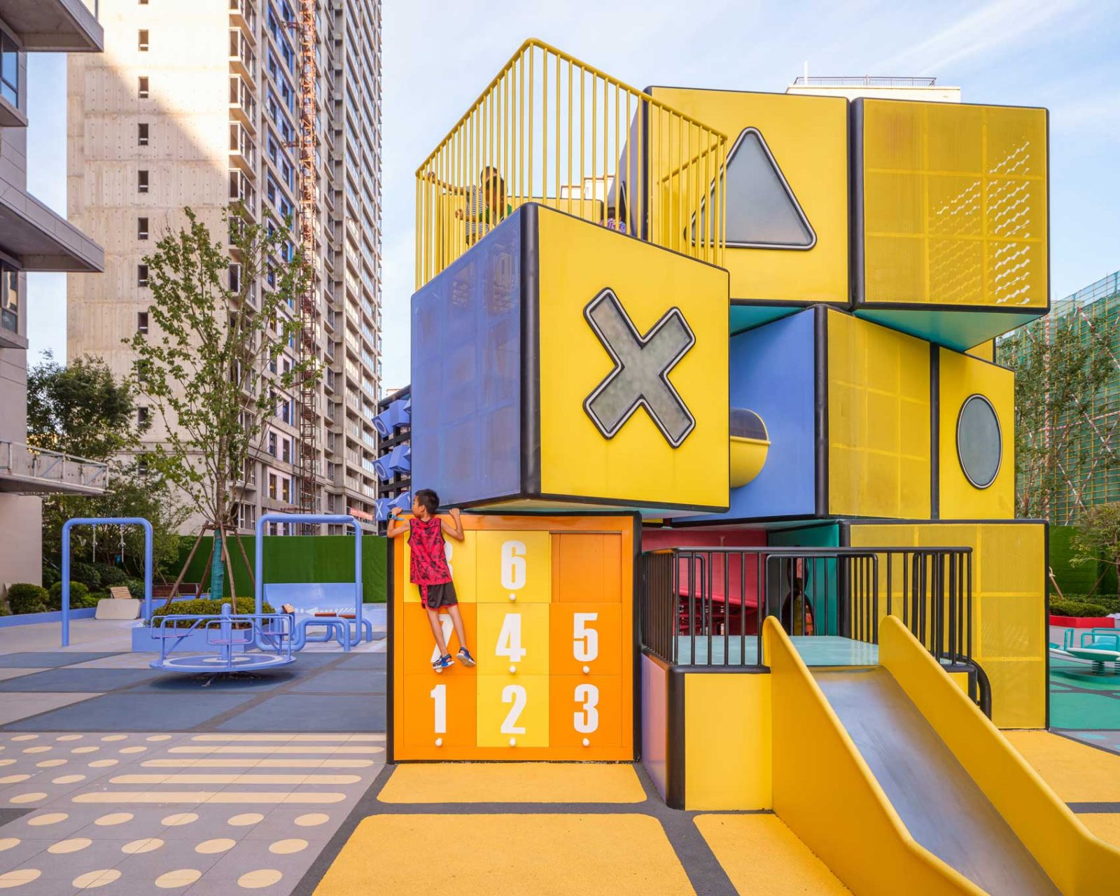 RUBIX SQUARE - 100architects